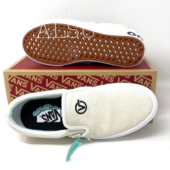 Vans | Shoes | Vans Comfycush Slip On Distort White Off Womens | Poshmark